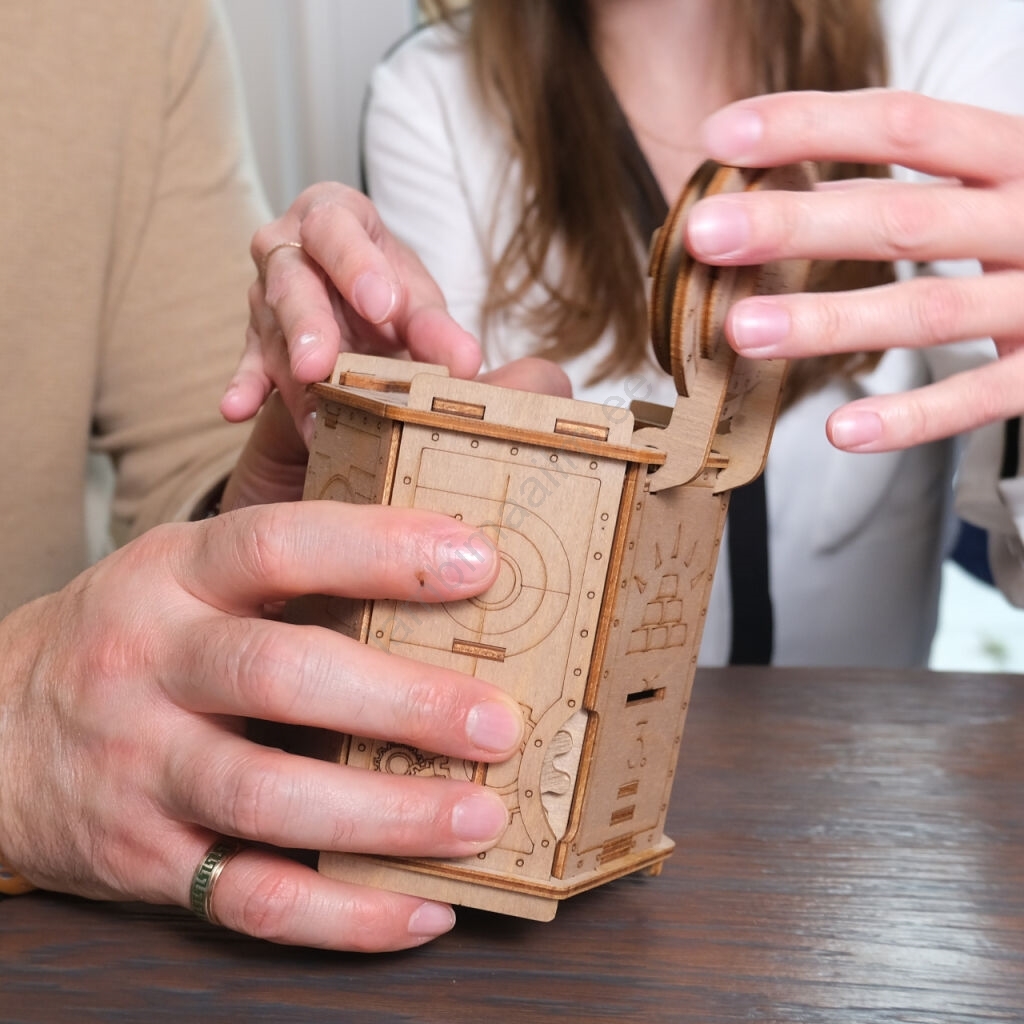 EscapeWelt - Puidust pusle Fort Knox | Lambimaailm